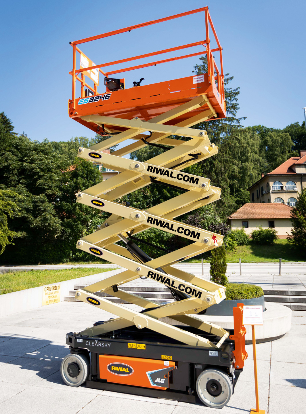 Elektro podizne platforme budućnosti: JLG EC i ES nova serija