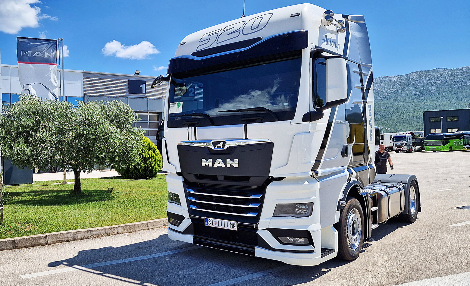 MAN TGX za Escavatore