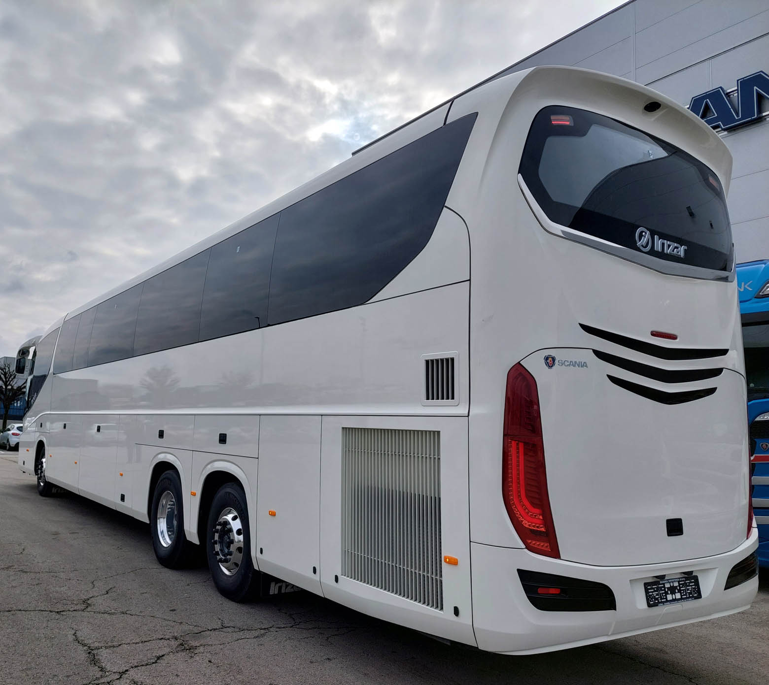 Scania Irizar i8 za Delminium Travel