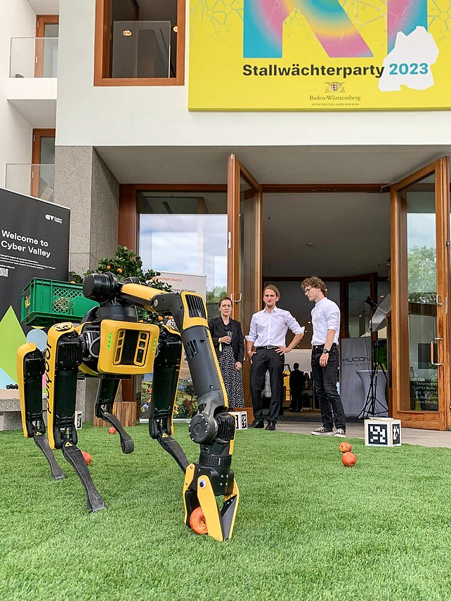 Adijo motika, pozdravljen Polybot!