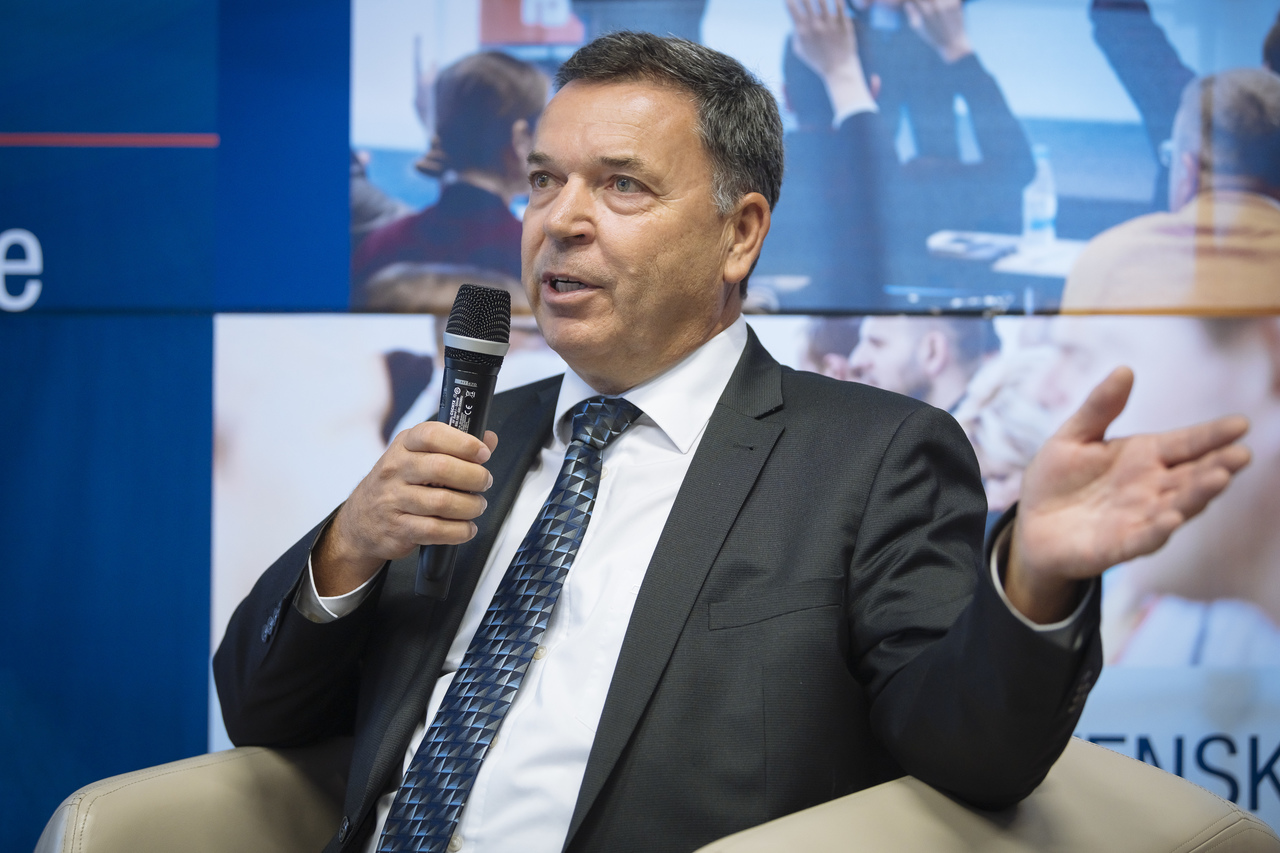 Bo zaplet z znanim odvetnikom DUTB odnesel skoraj 100 tisočakov?