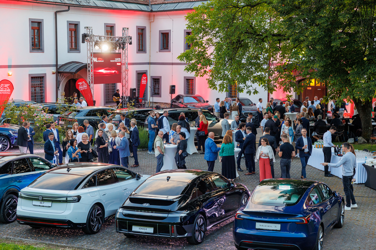Kako in zakaj smo BMW serije 5 okronali za nemški avto leta 2025