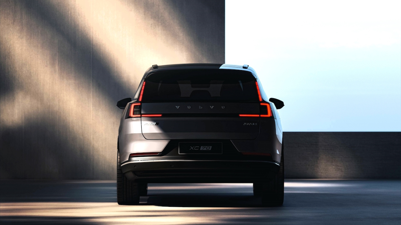 Novi volvo XC70 bo priključni hibrid z električnim dosegom 200 kilometrov