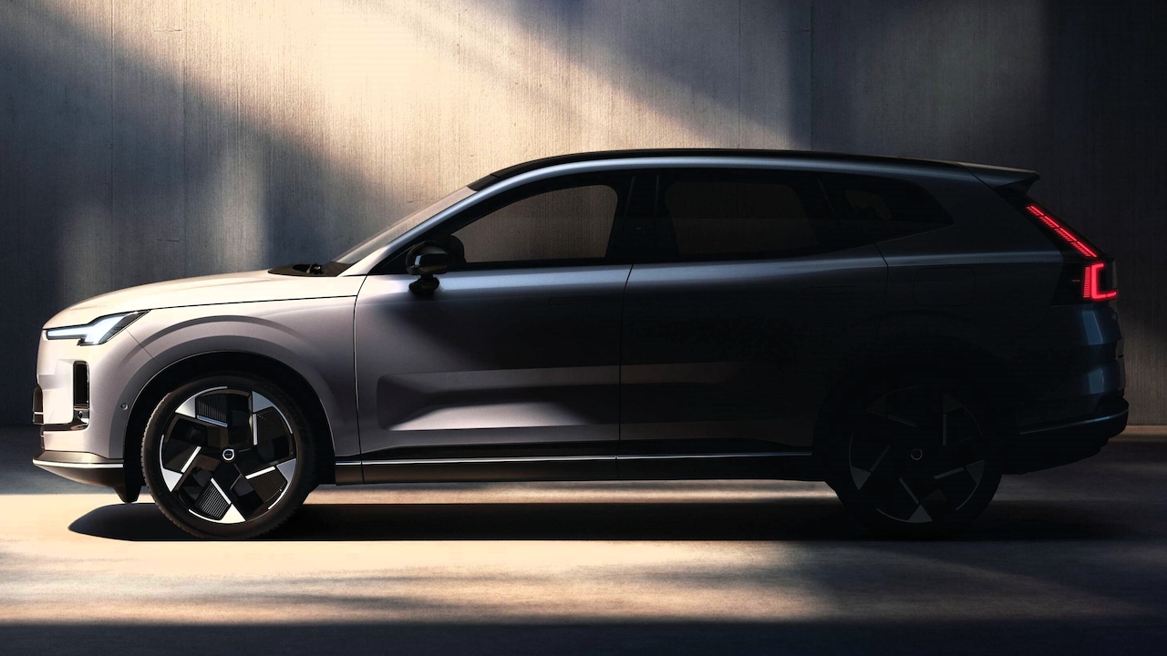Novi volvo XC70 bo priključni hibrid z električnim dosegom 200 kilometrov