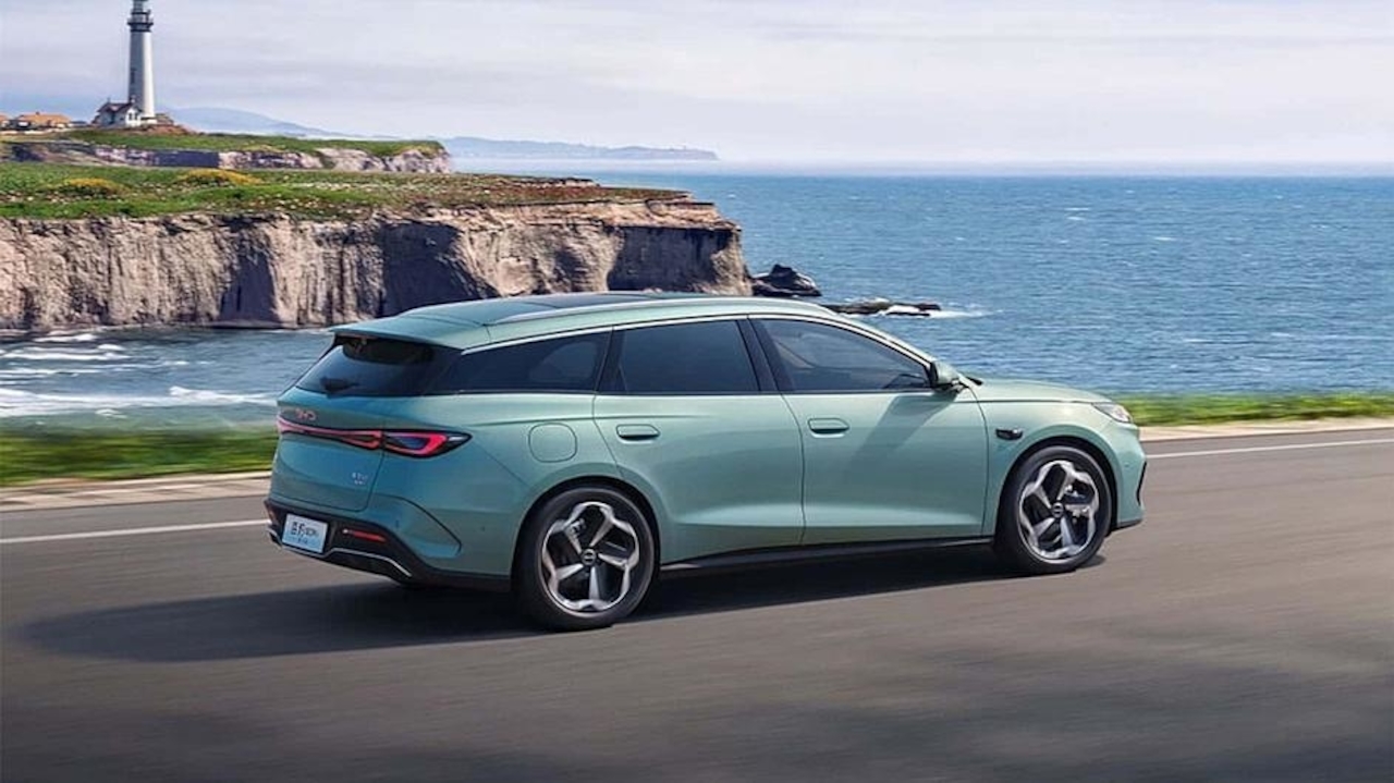 BYD Seal 6 DM-i: kitajski hibrid izziva VW Passat in Škodo