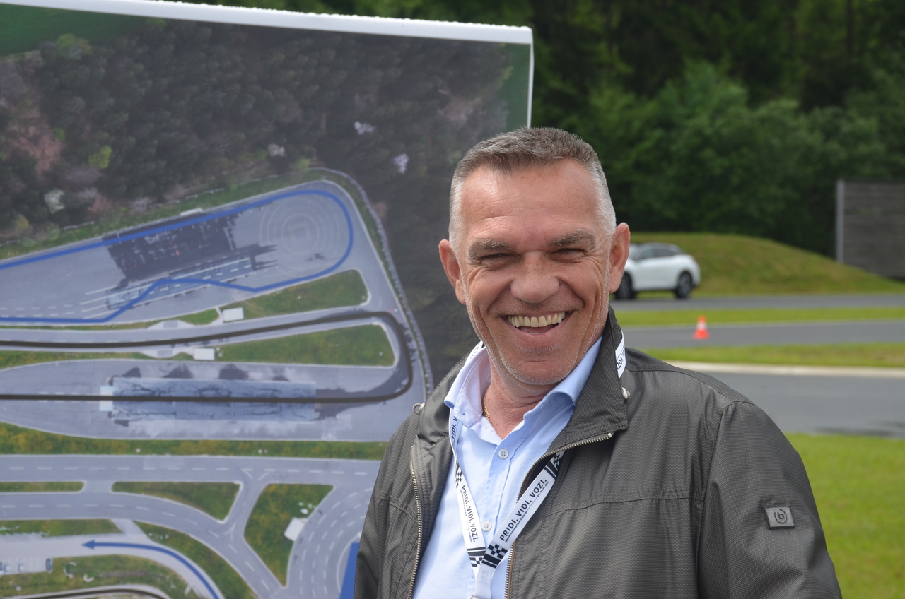 Adijo, terminski plan! Avtocesta je spet zabasana