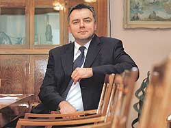 Razkrivamo strategijo: Kaj bi počel Andrej Kocič s 370 milijoni evrov