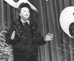 LB Leasing in Halcom nakazovala denar zdravilcem