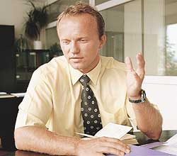 IMP Črpalke prodale osemkrat manj