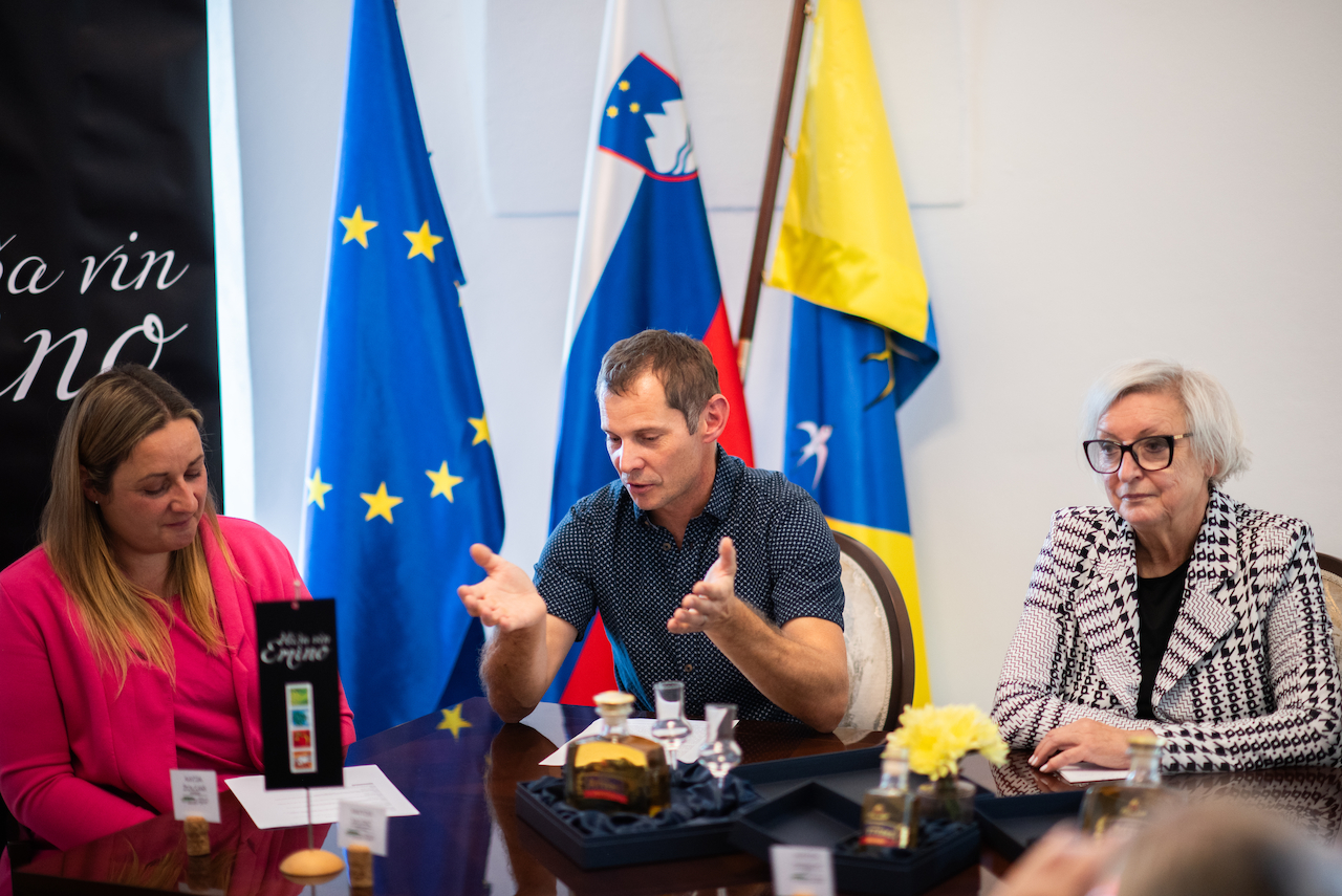 Slovenski vinjak attems V.S.O.P. – nova zgodba Hiše vin Emino