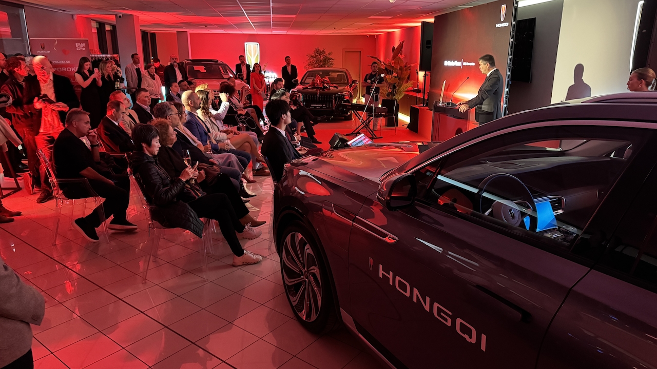Hongqi v Sloveniji: Kitajski luksuz prišel v Ljubljano