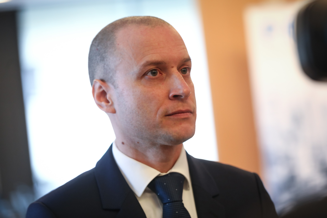 Uredba za državna poroštva za posojila sprejeta. Bančniki zahtevajo ...