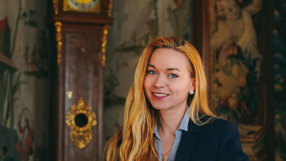 Laura Unuk, šahistka: »Če bi dobila milijon evrov, bi ga delila z ...