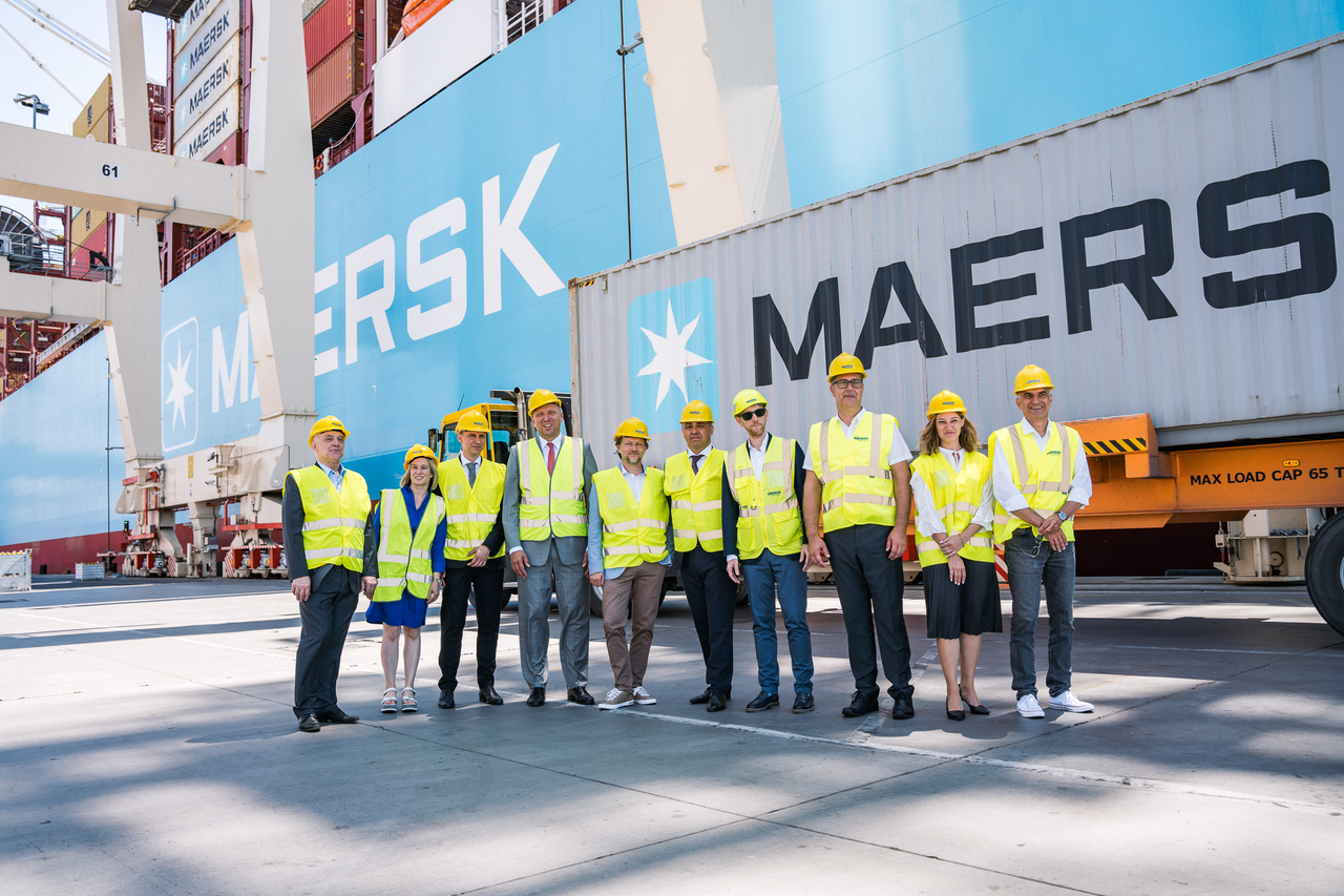 V Kopru je pristala kontejnerska ladja Astrid Maersk. Zakaj je to ...