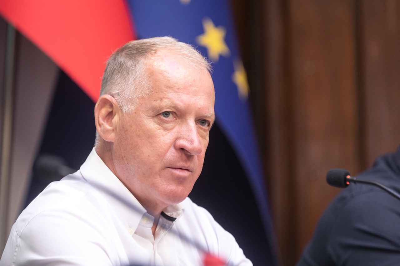 Obvezne maske v zdravstvu ali kako namerava funkcionirati Slovenija: po ...