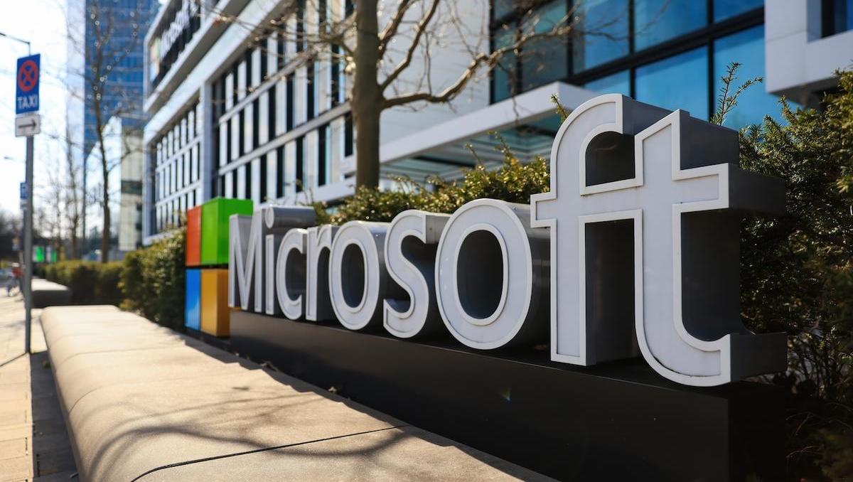 Microsoft v novo partnerstvo z OpenAI