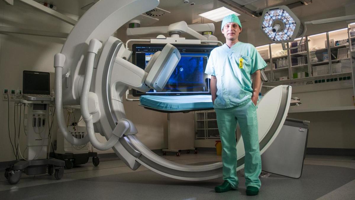 Doc. dr. Miran Jeromel: Čim manj invazivno za čim večji učinek (reportaža)