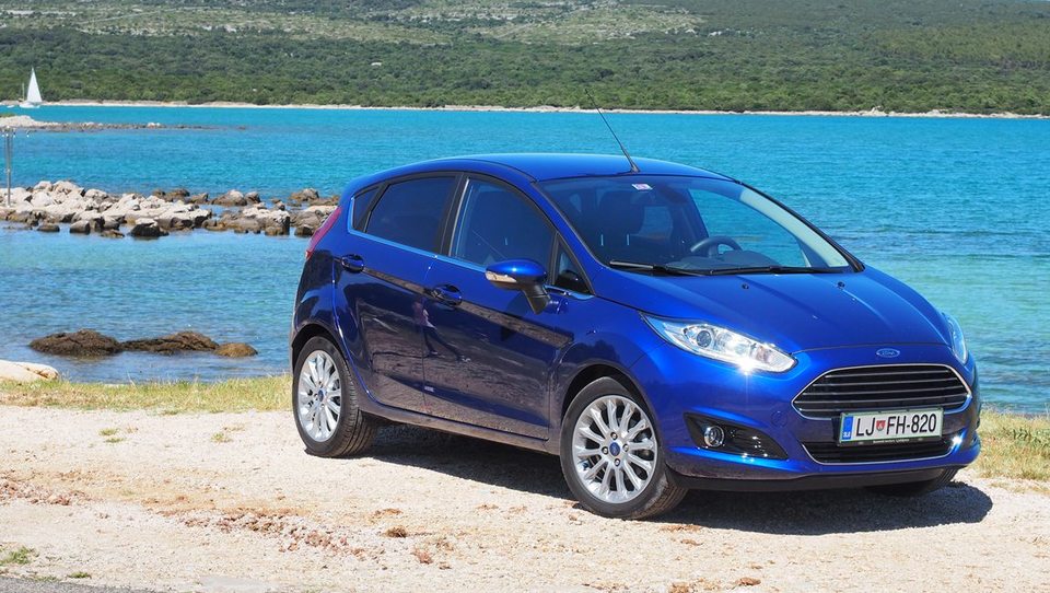 Stari ford gre za med, fiesta ponovno premagala mlajše tekmece
