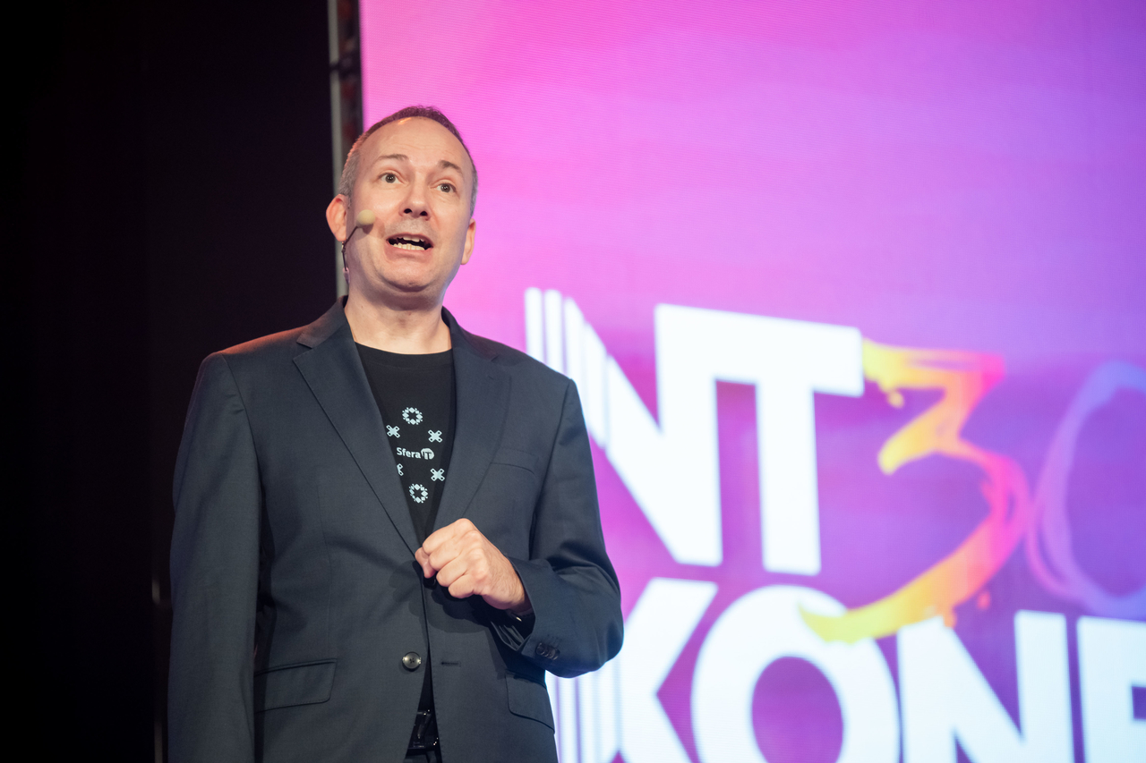 Umetna inteligenca kot nova revolucija: od Gutenberga do UI