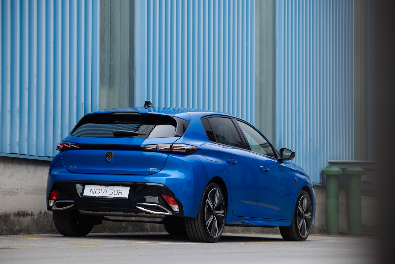 Novi lev že rjove izza ovinka, tudi z res ugodno ceno