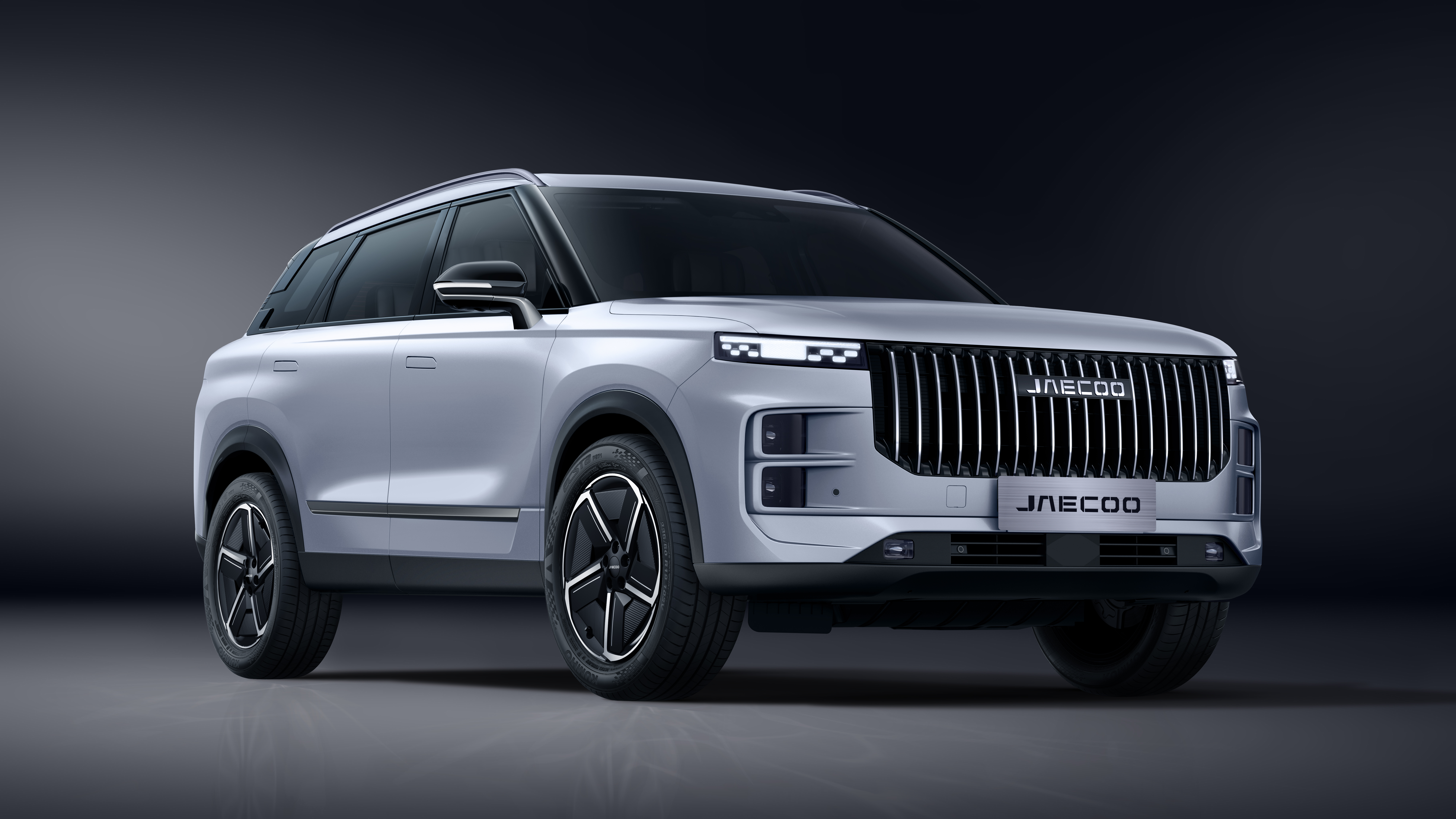 Zakaj hibridni SUV postaja smiseln nakup v 2026