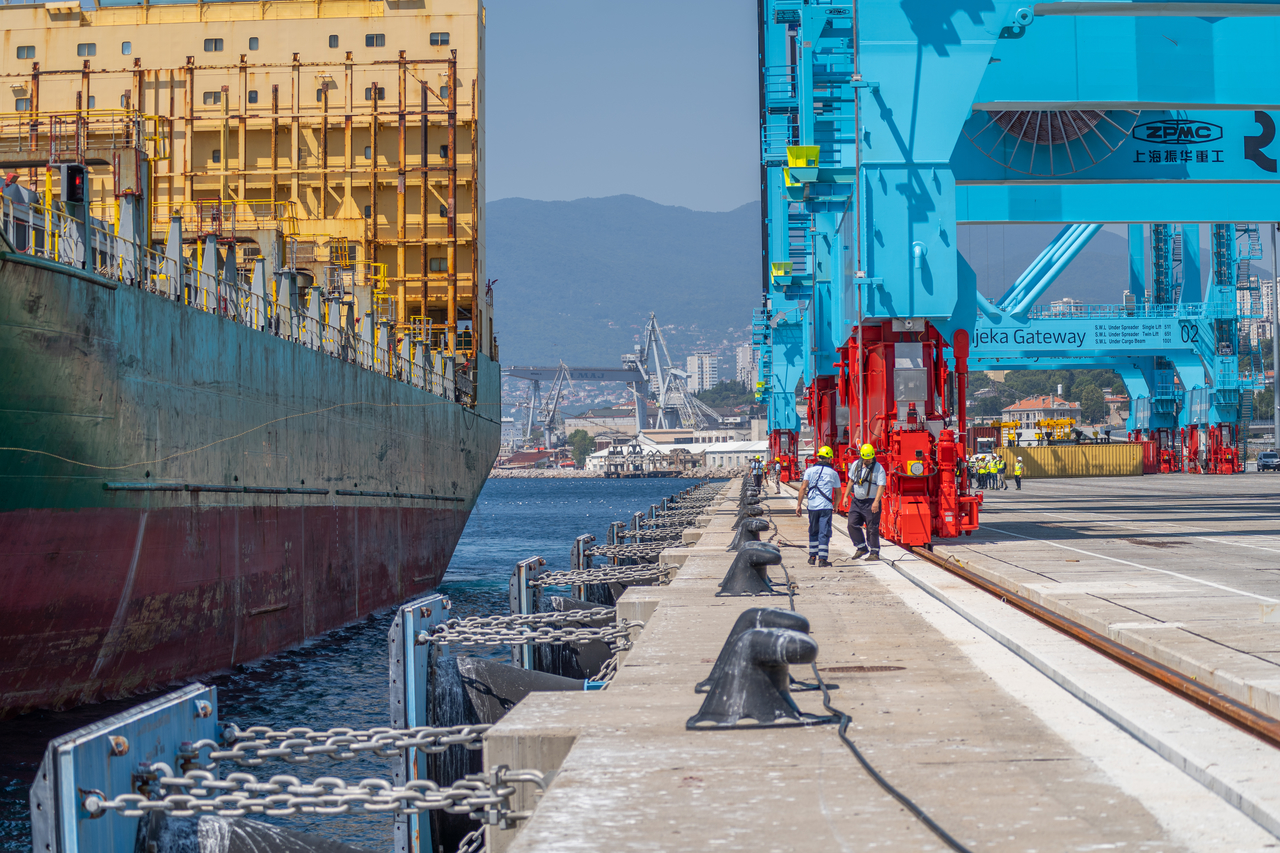 Rijeka Gateway vs Luka Koper: 7 ključnih vprašanj in odgovorov