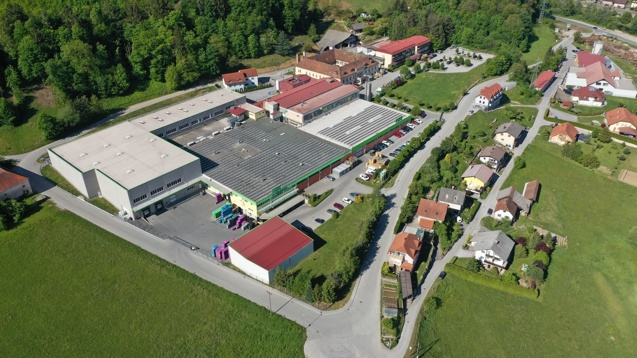 (fotoreportaža) Siliko za BMW in AMG v Sevnici izdeluje kompleksne dele ...