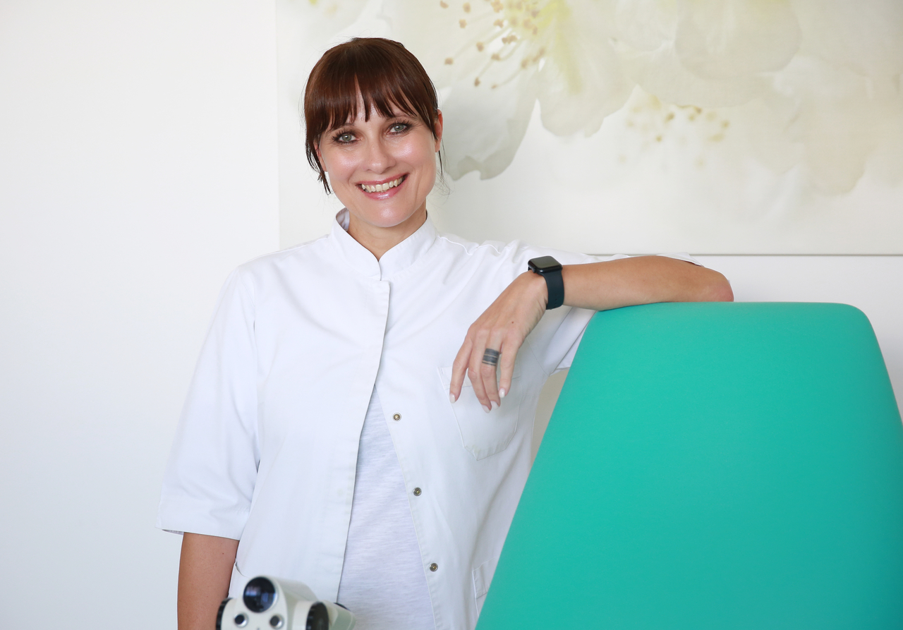 Moja ginekologinja Veronika Testen, dr. med., spec. ginekologije in ...