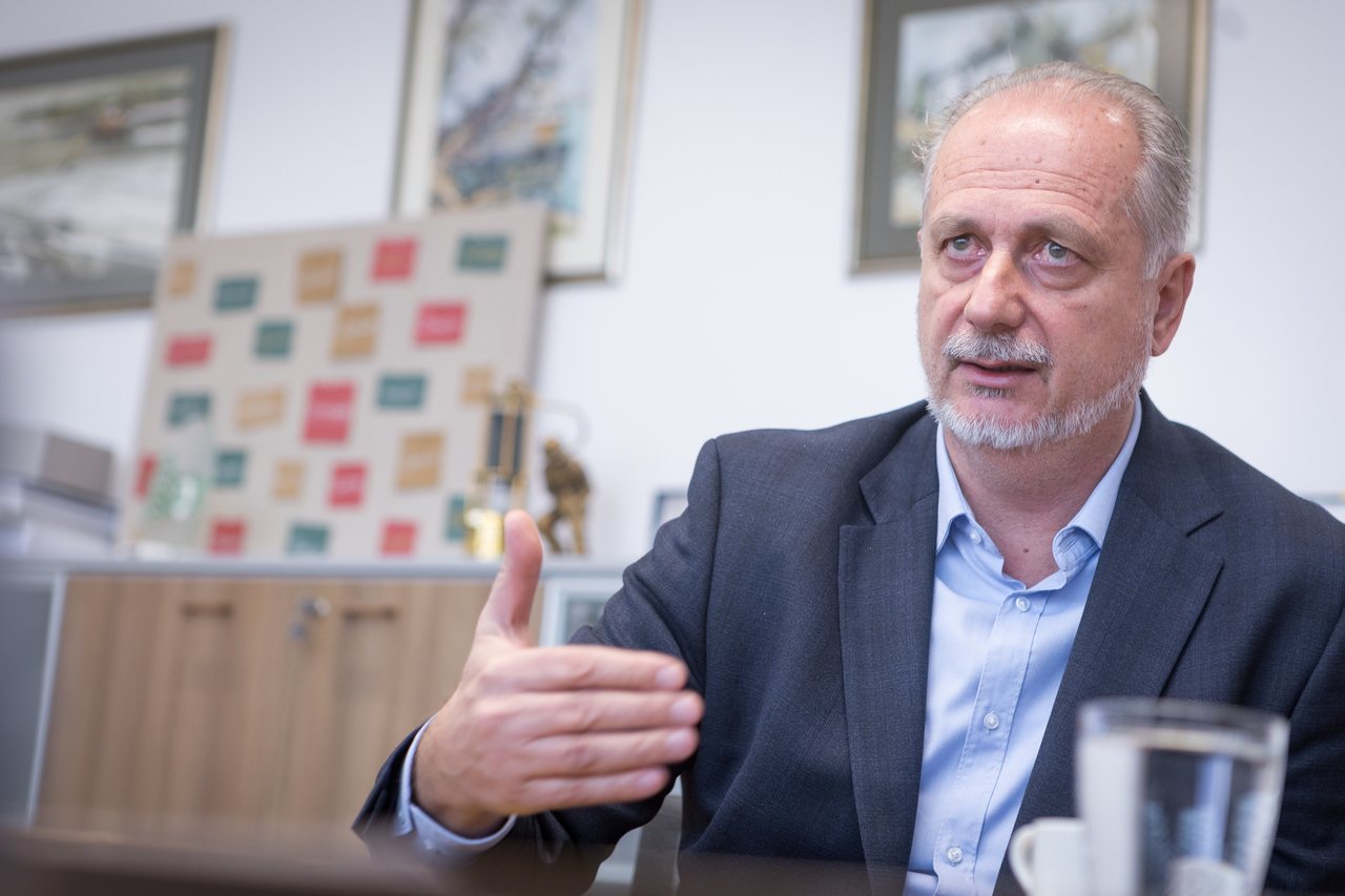 Kriza projektiranja v Sloveniji: Cene dosegajo le 2-5% vrednosti projektov