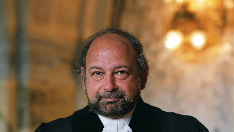 Kdo je naš novi arbiter Ronny Abraham?