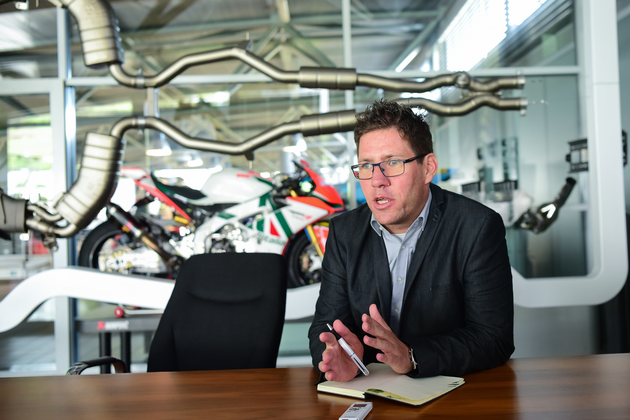 (intervju z Matejem Akrapovičem) Težje je najti dobrega varilca kot ...