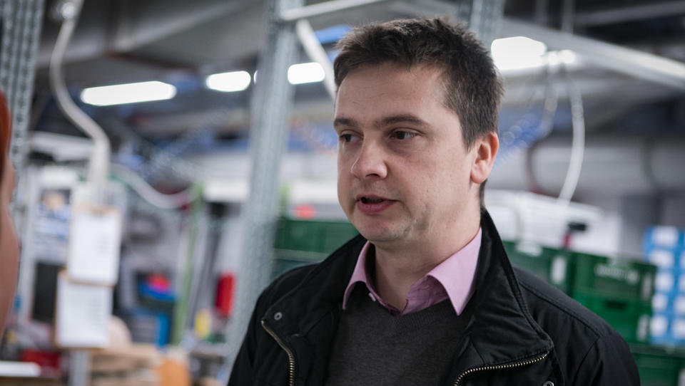 Tako Eti izdela 55 milijonov varovalk in zaščitnih stikal na leto