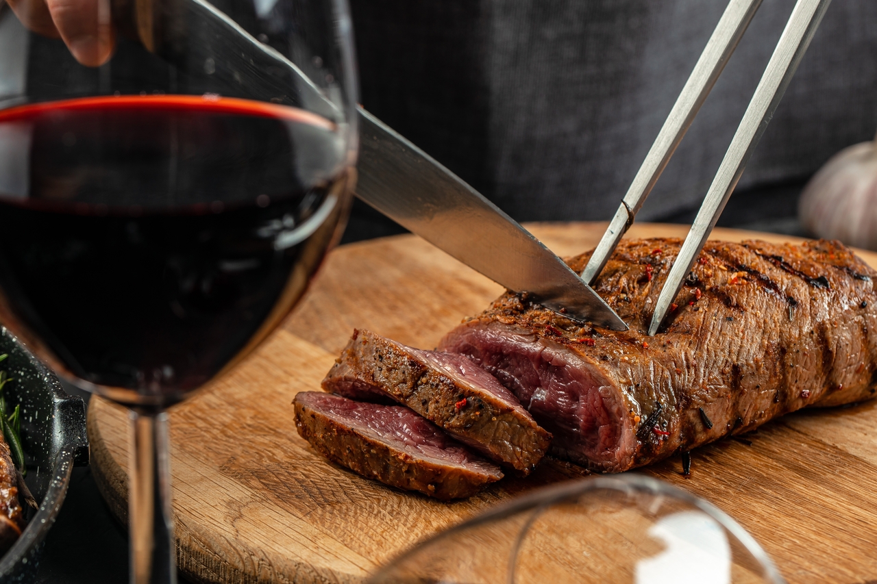 Kako spajamo rdeče meso in vino