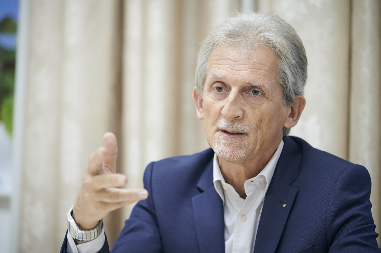 Takšnih opozorilnih nalepk na vinih, kot jih bodo imeli Irci, pri nas ne bo