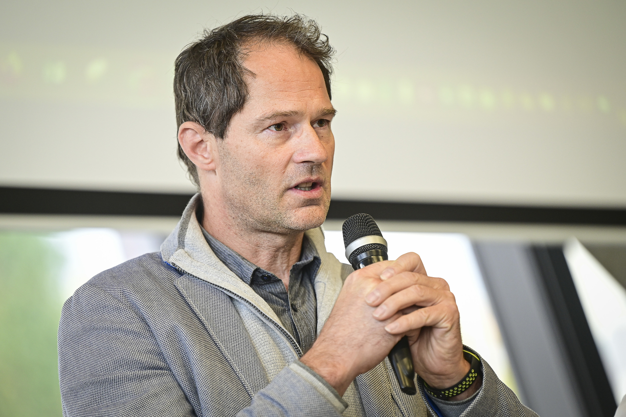 ELES: projekta za e-polnjenje avtobusov in tovornjakov v Kranju in ...