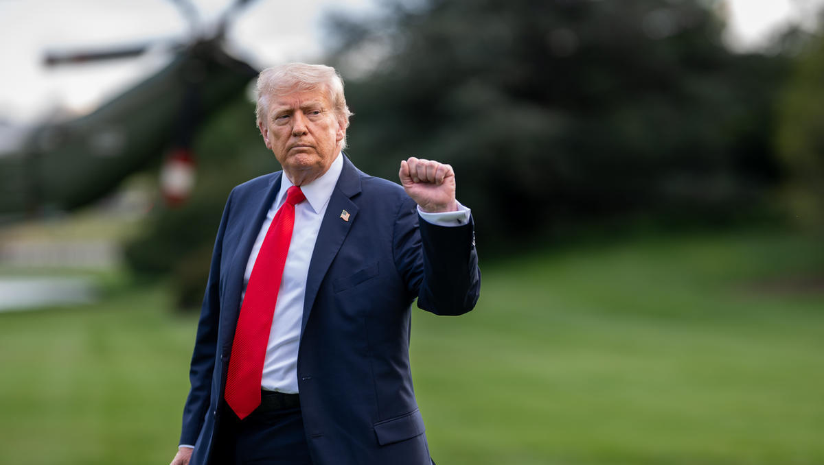 Trump predlaga nove 10% carine za EU in partnerice