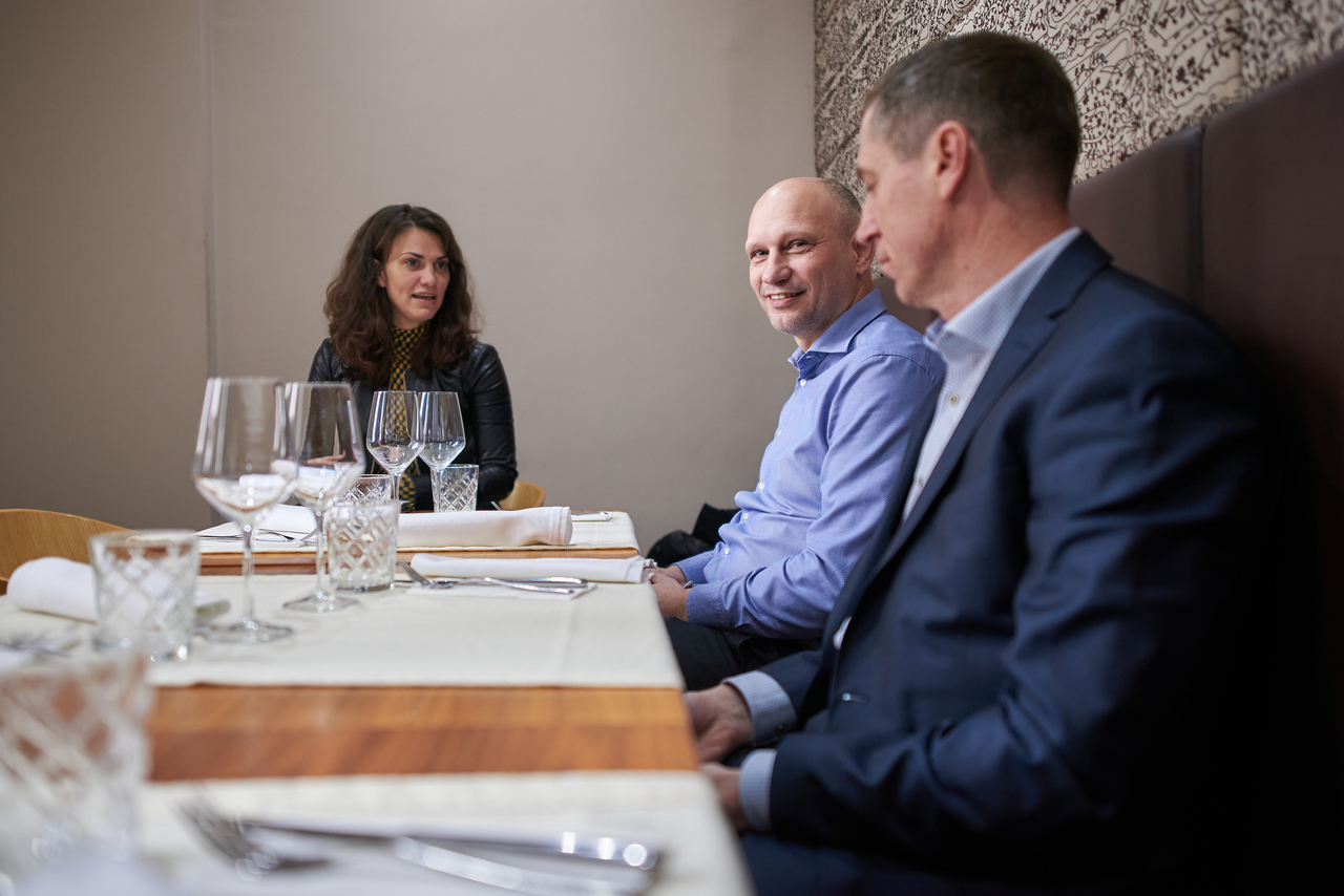 (na kosilu s šefi dzu) O stroških, nizkocenovnih brokerjih, ETF ...