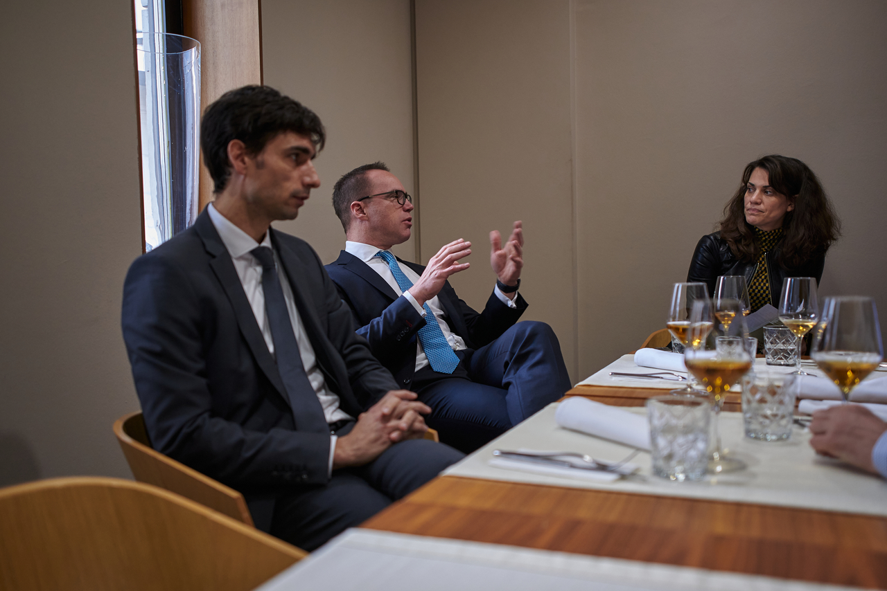 (na kosilu s šefi dzu) O stroških, nizkocenovnih brokerjih, ETF ...