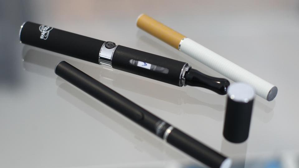 Dragica klasično cigareto zamenjala za 10-krat cenejšo