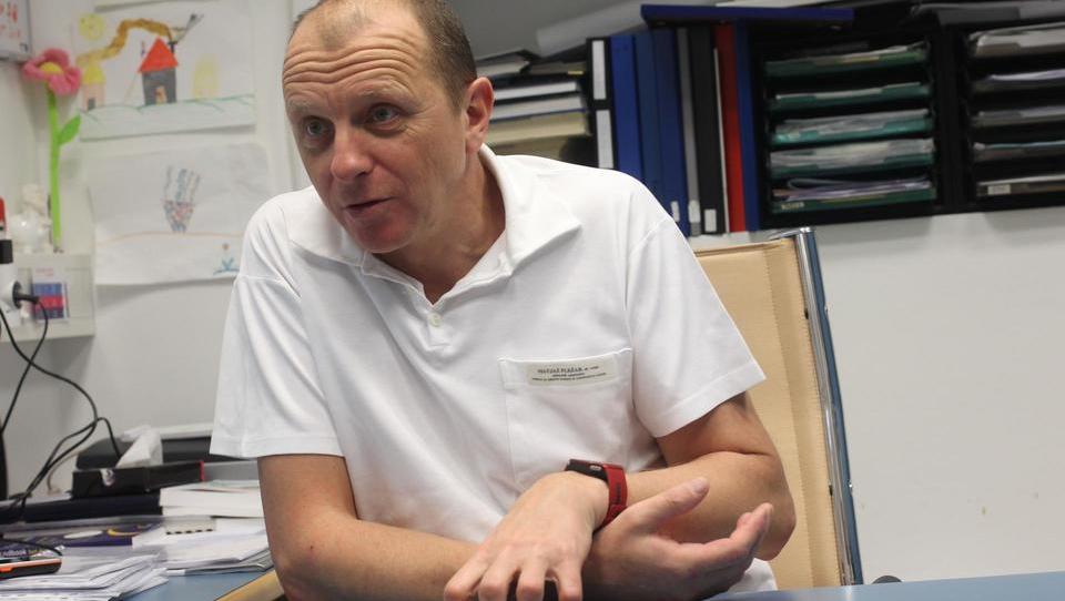 (COVID-19 od blizu) Izr. prof. dr. Matjaž Fležar, dr. med.: Ni tako ...