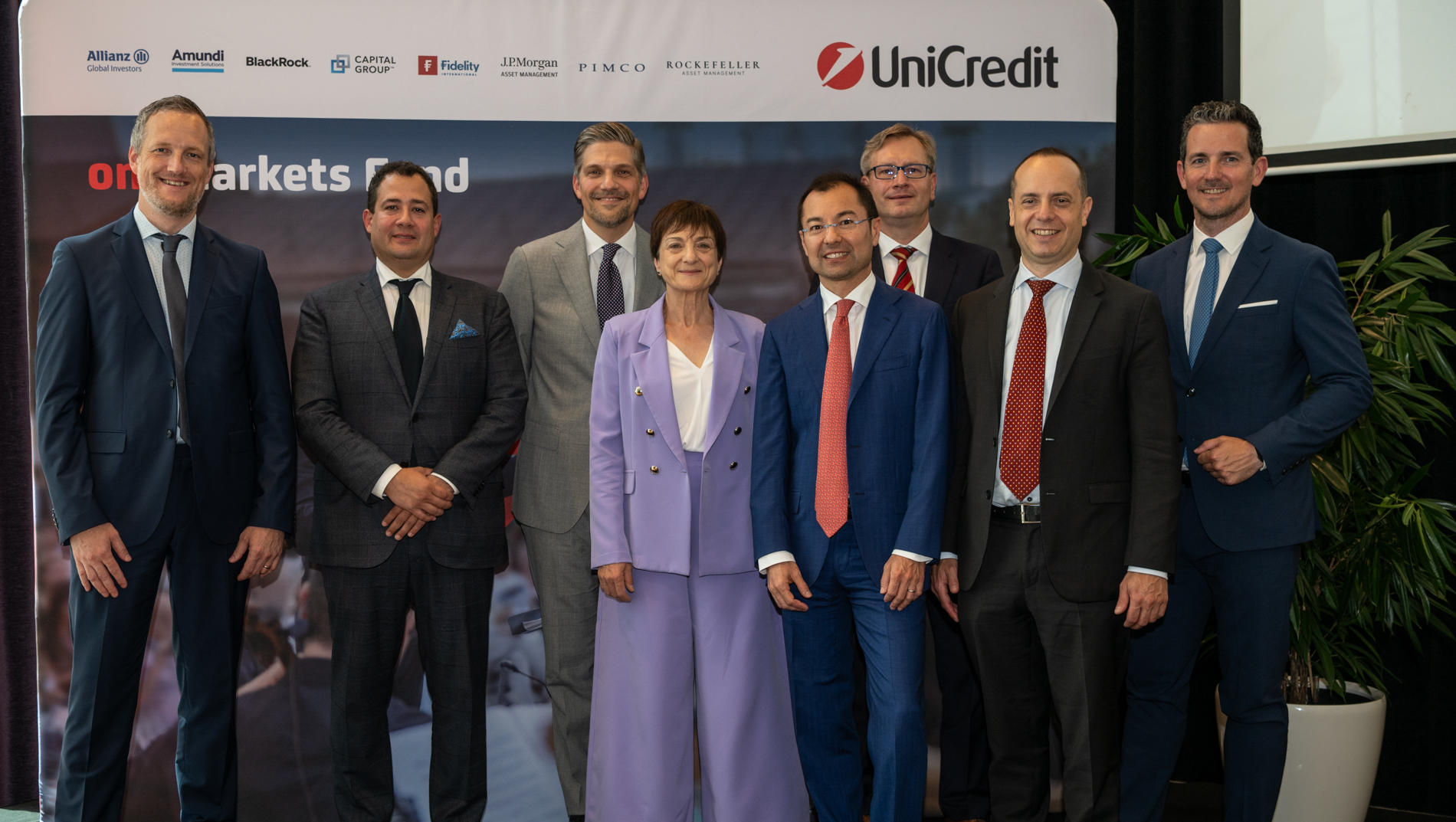 UniCredit v Slovenijo pripeljal sklade J. P. Morgan, BlackRock, PIMCO ...