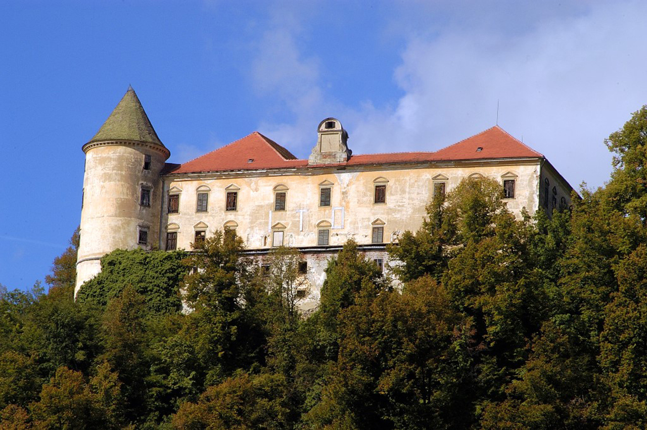 To so slovenski gradovi, ki iščejo nove lastnike