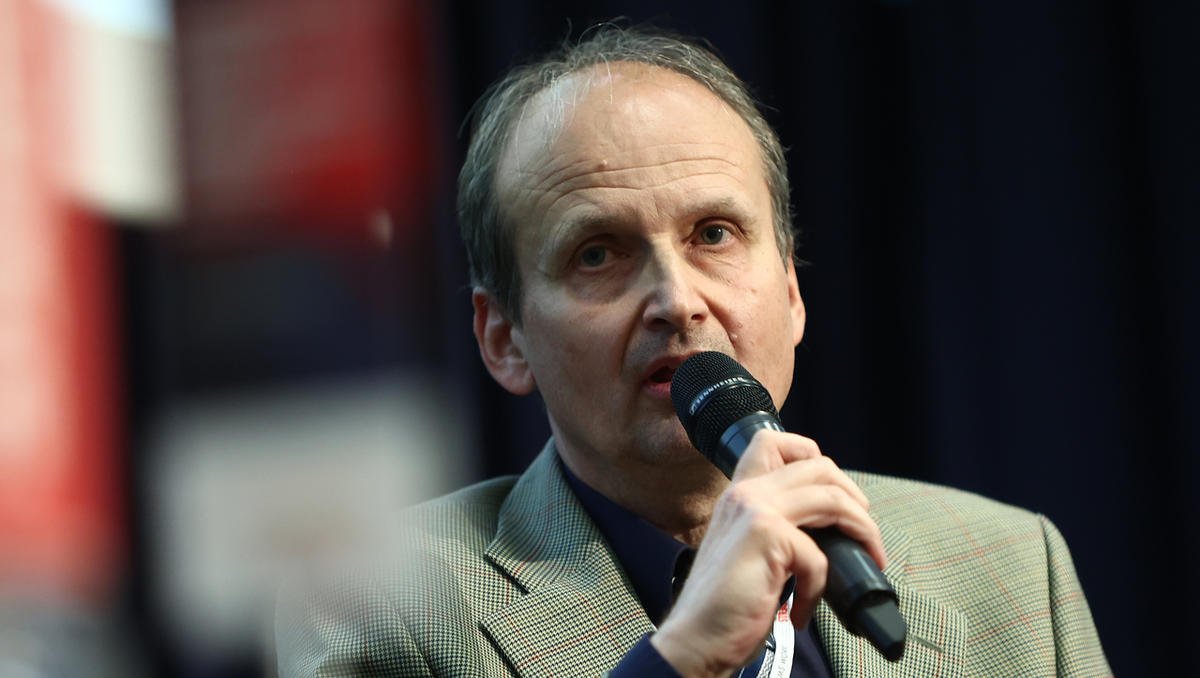 SLOVENIJA | Tretja razvojna os / Third development axis | Page 43 ...