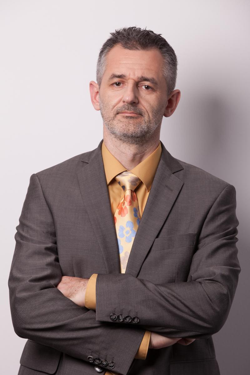 Farmacija trepeta za svoje visoke cene in dobičke