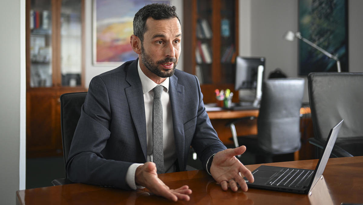 Furs bi po zaušnici sodišča posojila lastnikom podjetij omejil z zakonom