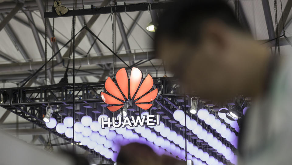 ZDA bodo Huawei podaljšale dovoljenje za poslovanje z ameriškimi ... ZDA bodo Huawei podaljšale dovoljenje za poslovanje z ameriškimi ...
