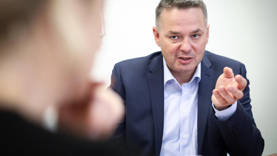 Peter Jenko, novi šef Fursa: Lekcije o pobiranju davkov lahko damo le ...