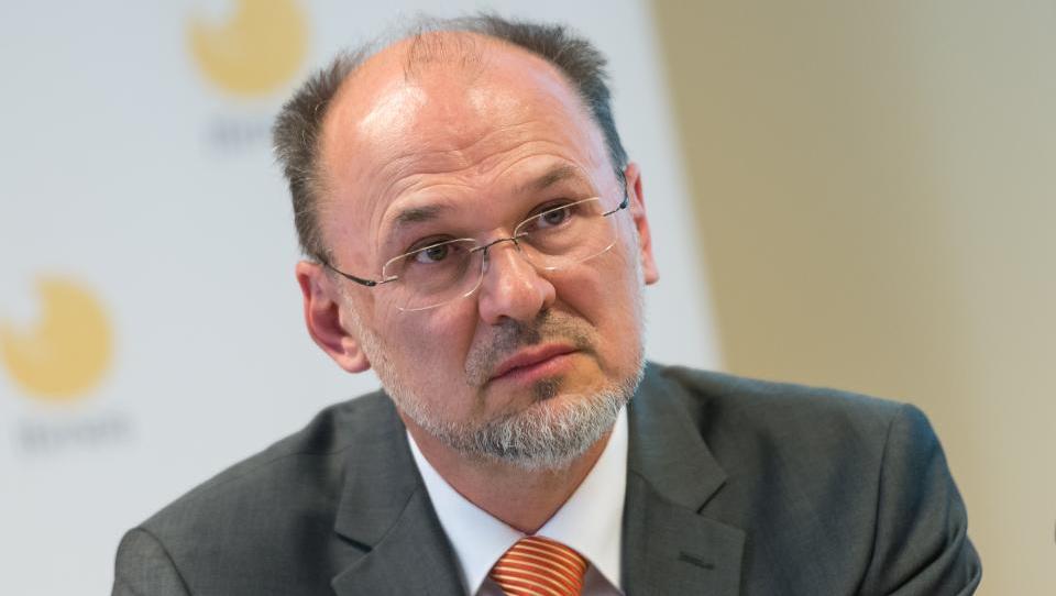 Liberalec Kacin in njegova zahteva po helikopterju Slovenske vojske ...