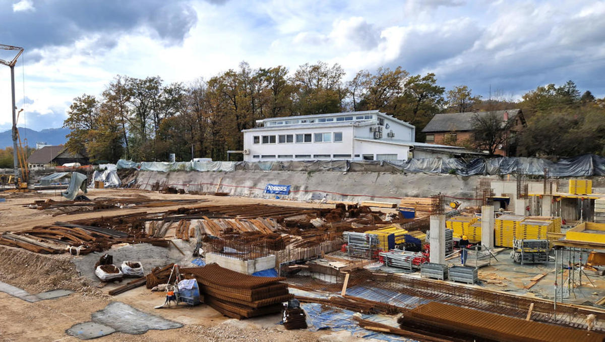 Egipčani začeli graditi nova stanovanja v Kranju; najdražje prodano za ...