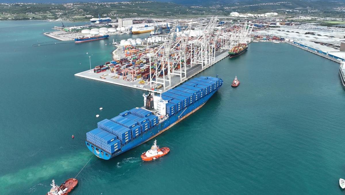 SLOVENIJA | Pomorski promet in infrastruktura / Maritime transport and ...